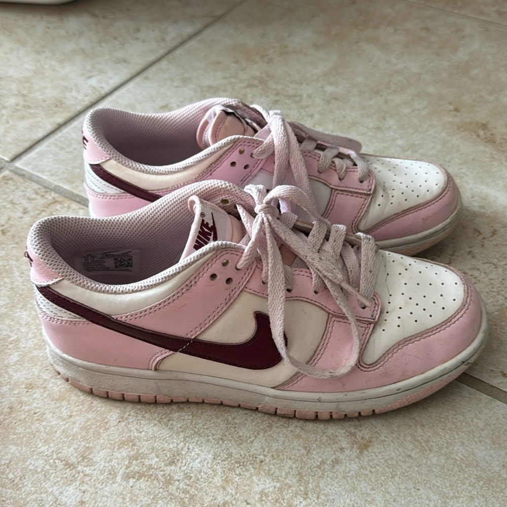 Baby Pink Nike Dunks 6y - Gem